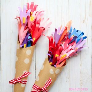 Handprint Flower Bouquet - Easy Kid Craft For Teachers Or Mother's Day