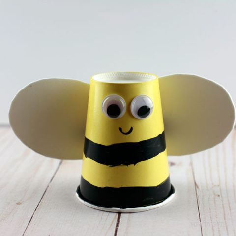 Paper Cup Bee WIndsocks Craft For Kids - Easy Spring Craft