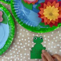 Paper Plate Pond Craft for Kids (with FREE Printable) - Non-Toy Gifts