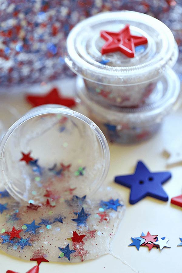 11 USA-themed Crafts For Kids - Non-Toy Gifts